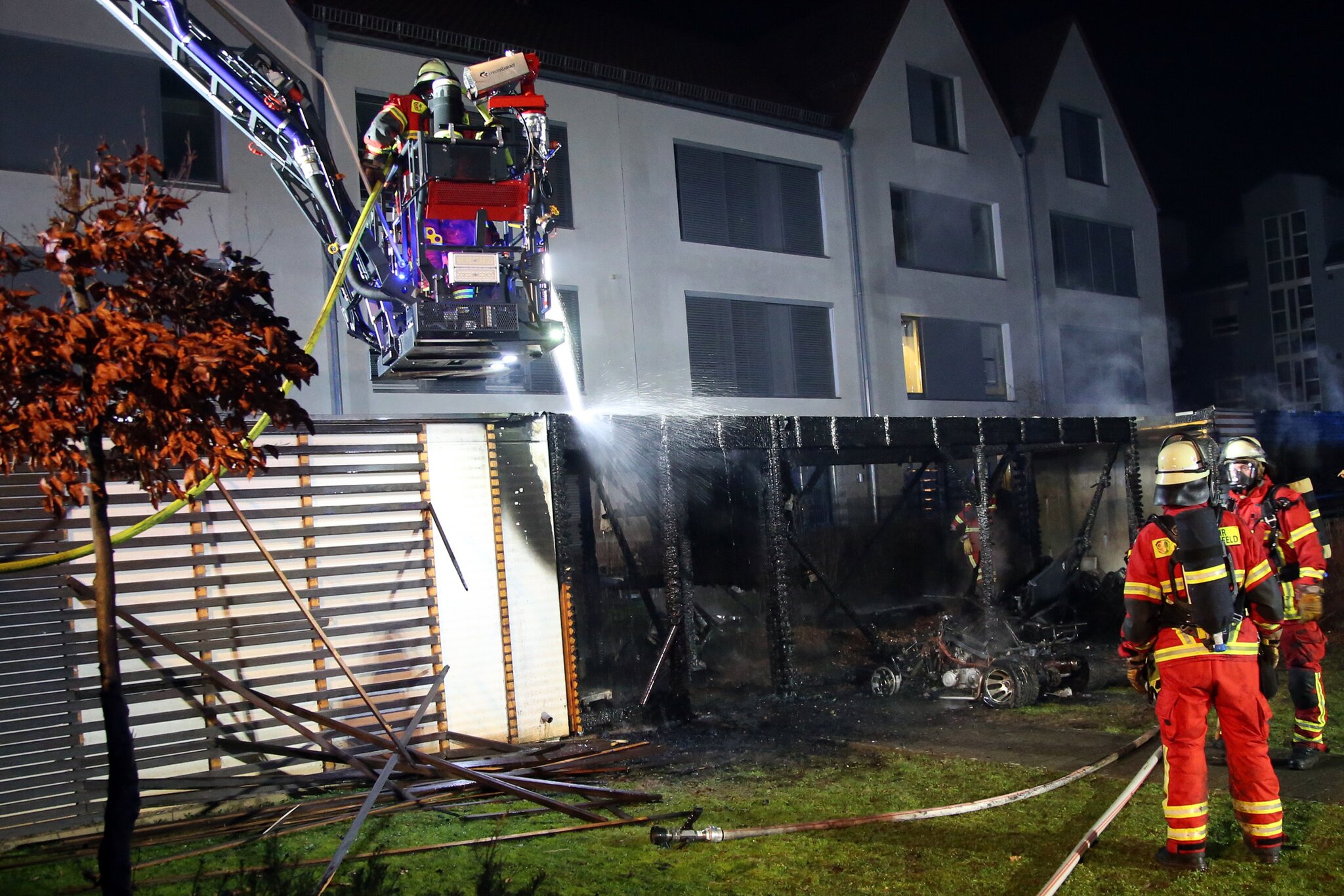 Hoher Sachschaden Schuppenbrand In Elsenfeld Am Elsenfeld