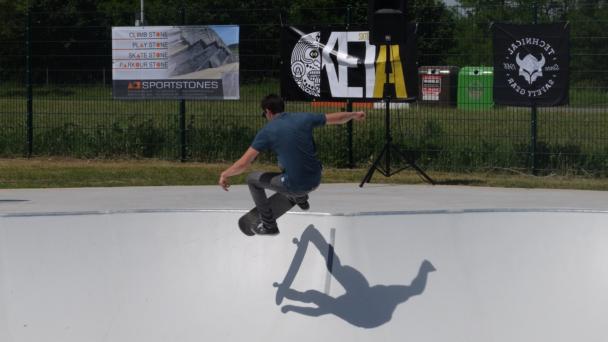 Freie Fahrt im neuen Skate-Pool in Großwallstadt - Großwallstadt