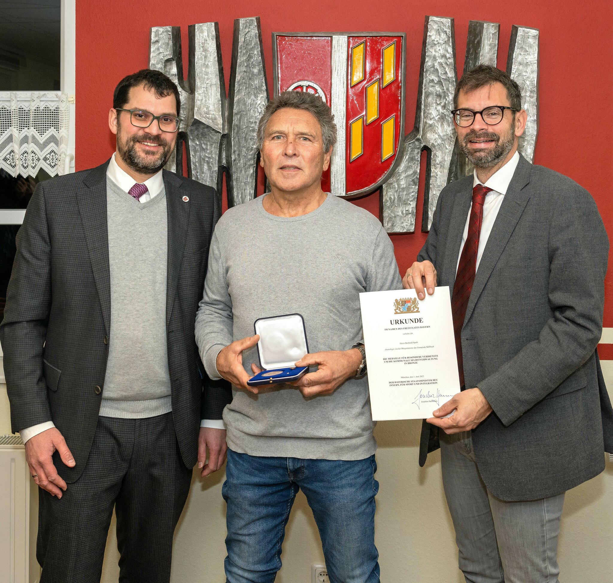Ehrung: Kommunale Dankurkunde und Verdienstmedaille für Berthold Speth ...
