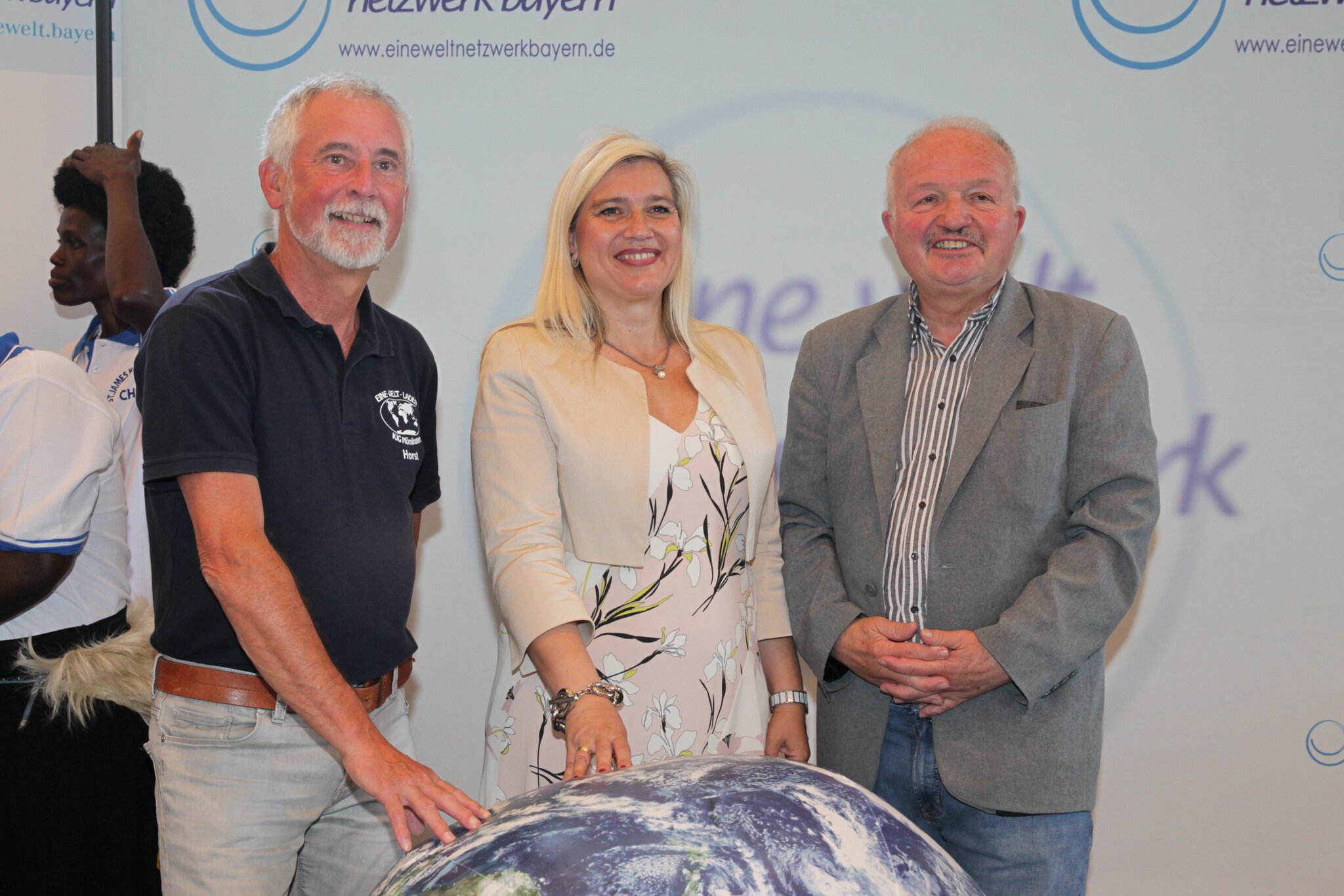 Besuch der Eine Welt Tage: Horst Markert und Dr. Hans Jürgen Fahn in ...