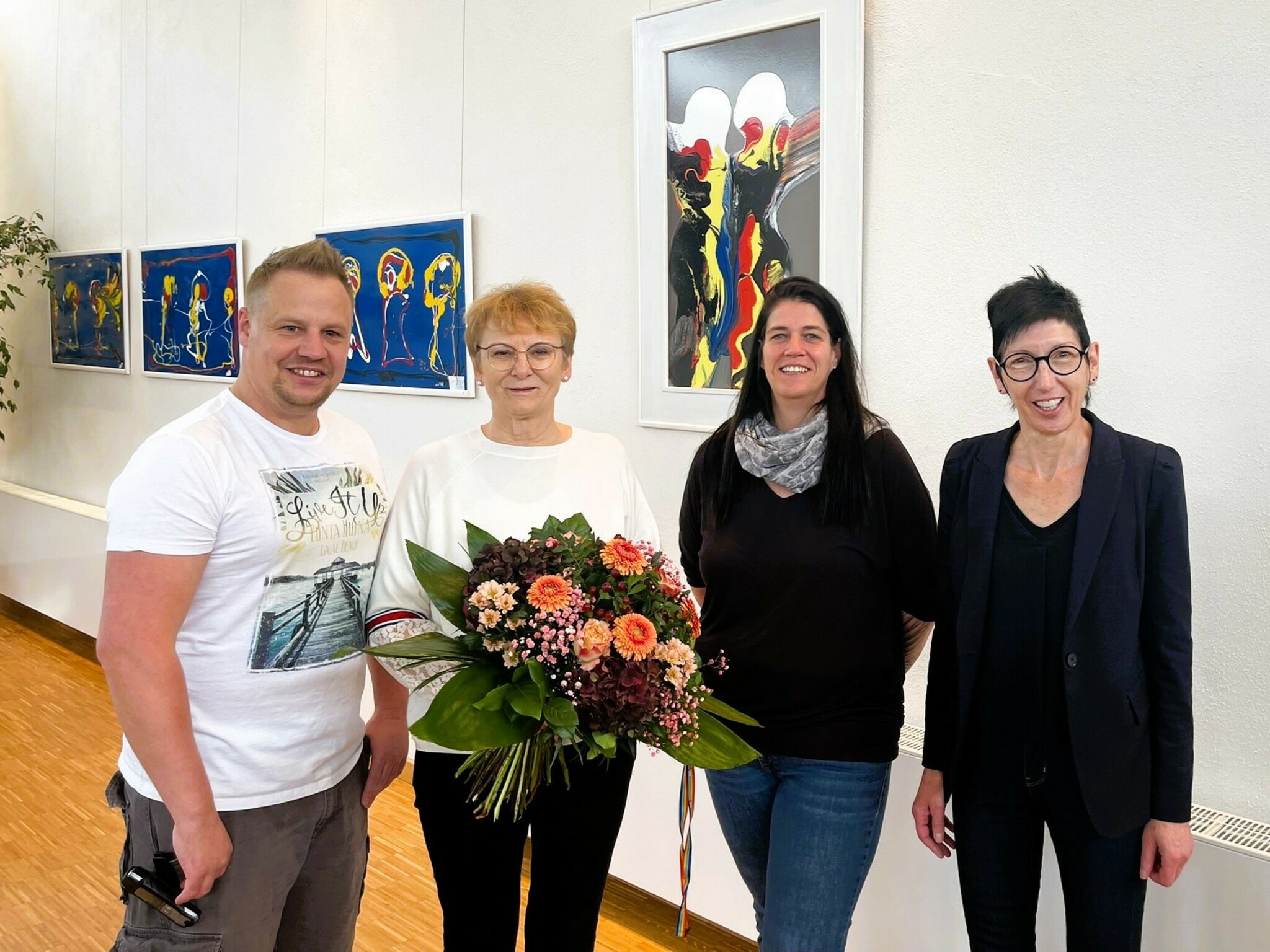 Olga Zeiler in Ruhestand verabschiedet: Führungswechsel im AWO Wohn ...