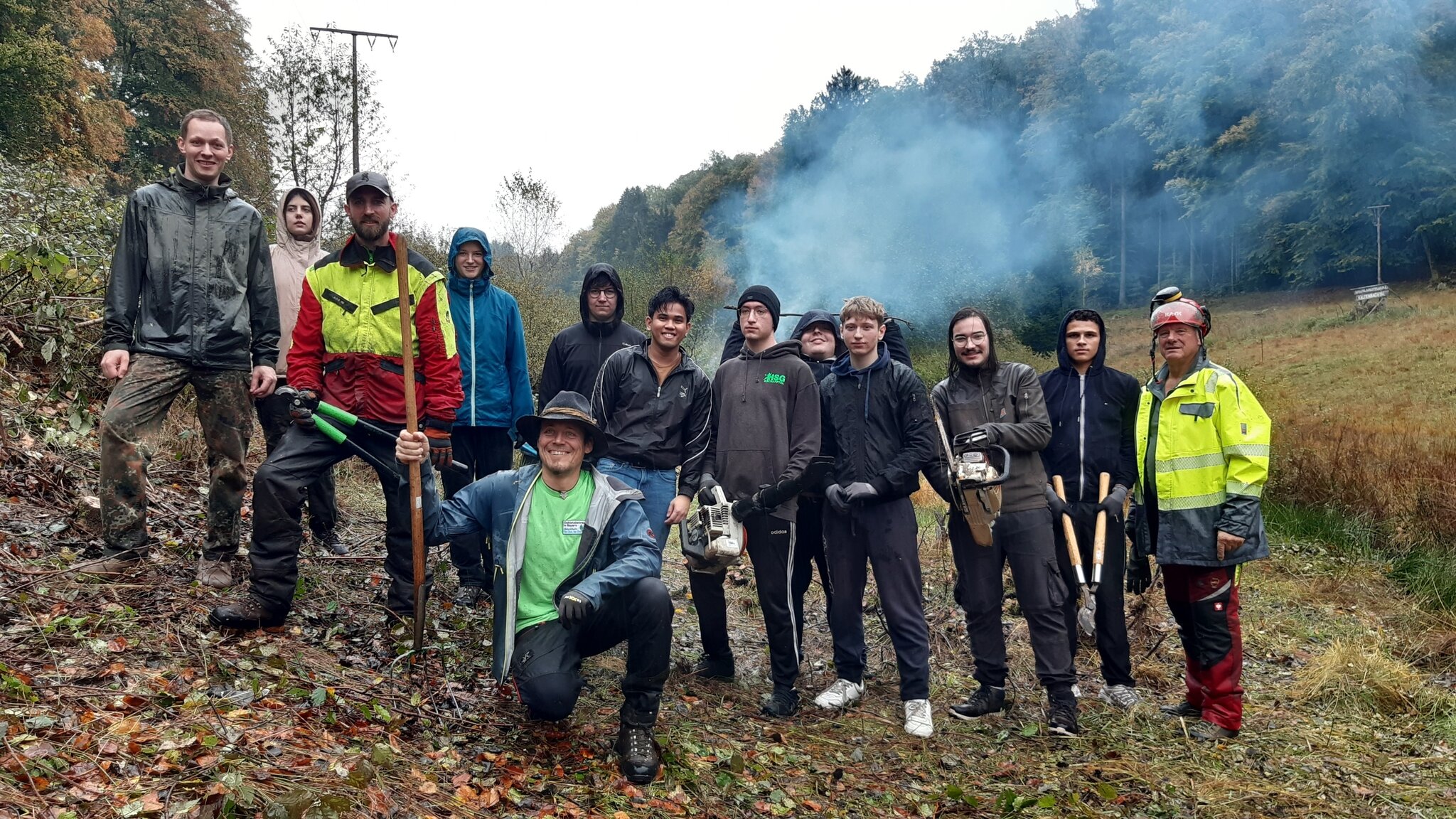 Jugendliche bei Landschaftspflege: Auf die Weide mit dem Naturpark ...