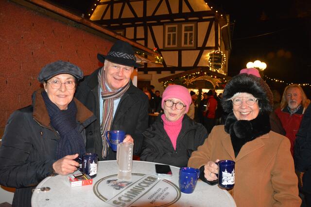 Bildergalerie: Weihnachtsmarkt | Erbach | 15.12.2023 - Erbach