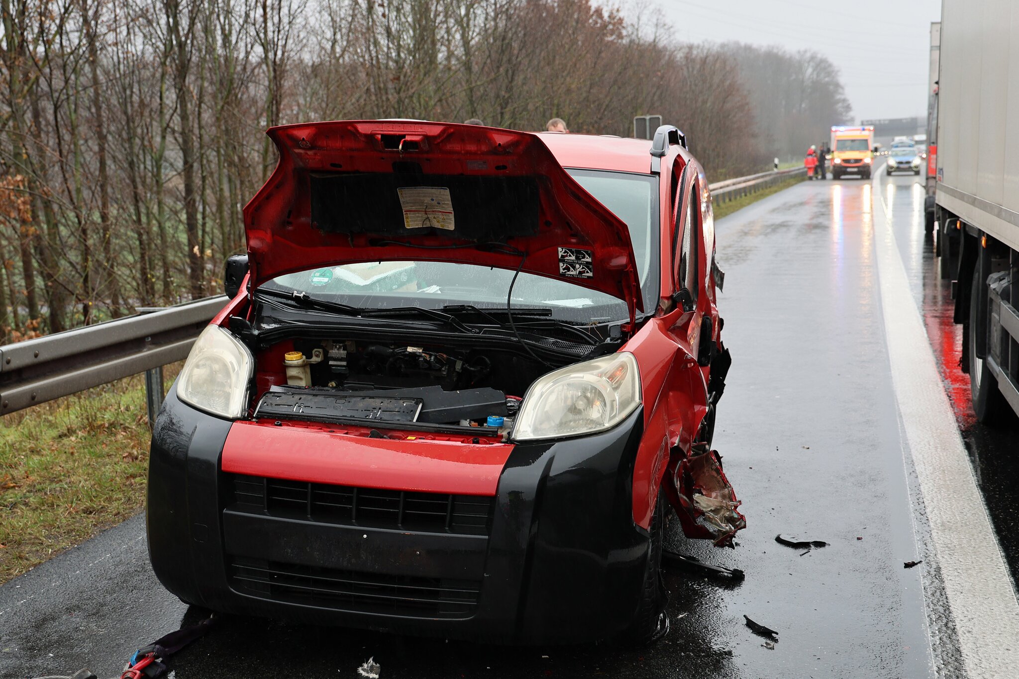Windböe sorgt für Unfall: Verkehrsunfall auf der A3 bei Kleinostheim am ...