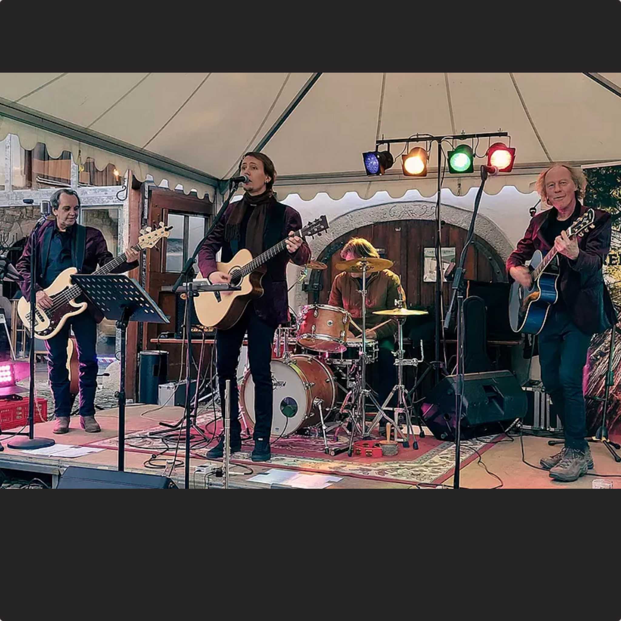 Hutkonzert Redwood Tree: Kitzinger Acoustic Band spielt Rock-Klassiker ...