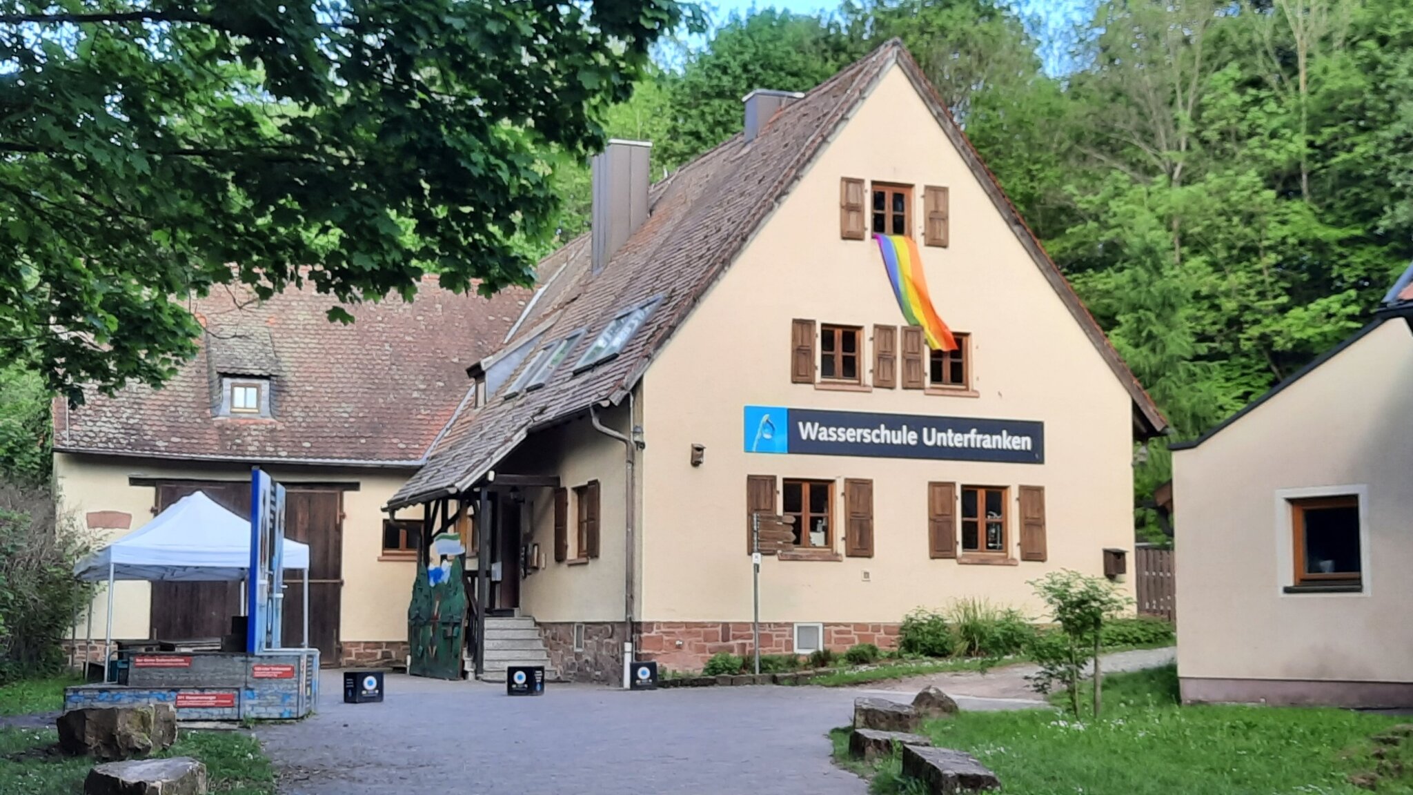 40 Jahre Schullandheim Hobbach: Vielfältige Angebote bereichern Wohn ...