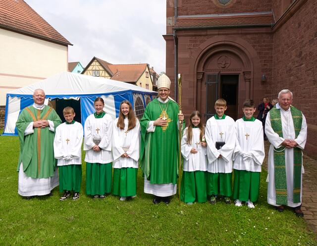 Bildergalerie und Essay: Neuer Würzburger Weihbischof Paul Reder in ...