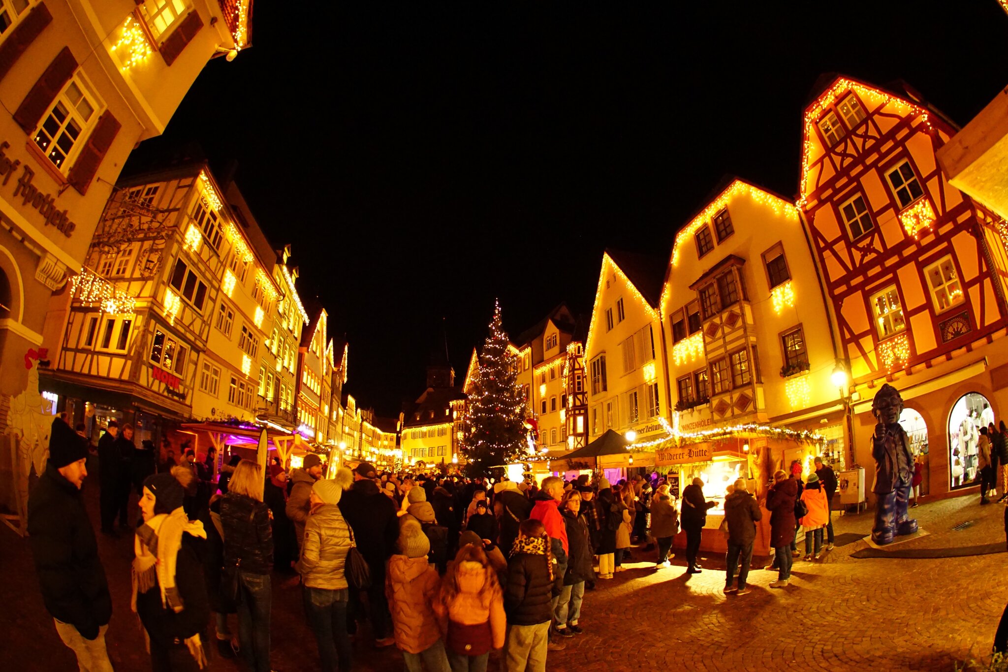 Bildergalerie und Essay: Der erste Advent ist da! - Miltenberg