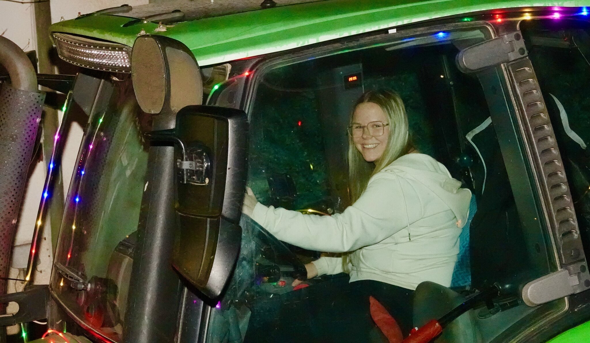 Bildergalerie und Essay.: Imposante Traktoren-Lichterfahrt durch den Odenwald zwischen ...