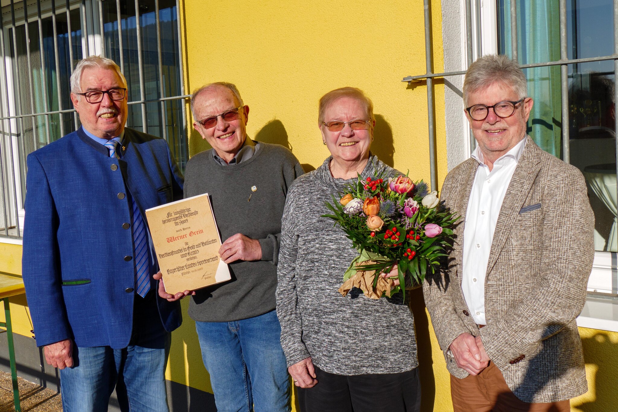 Ehrenfrühschoppen für Jubilare der DJK Breitendiel: Verdienstnadel in ...