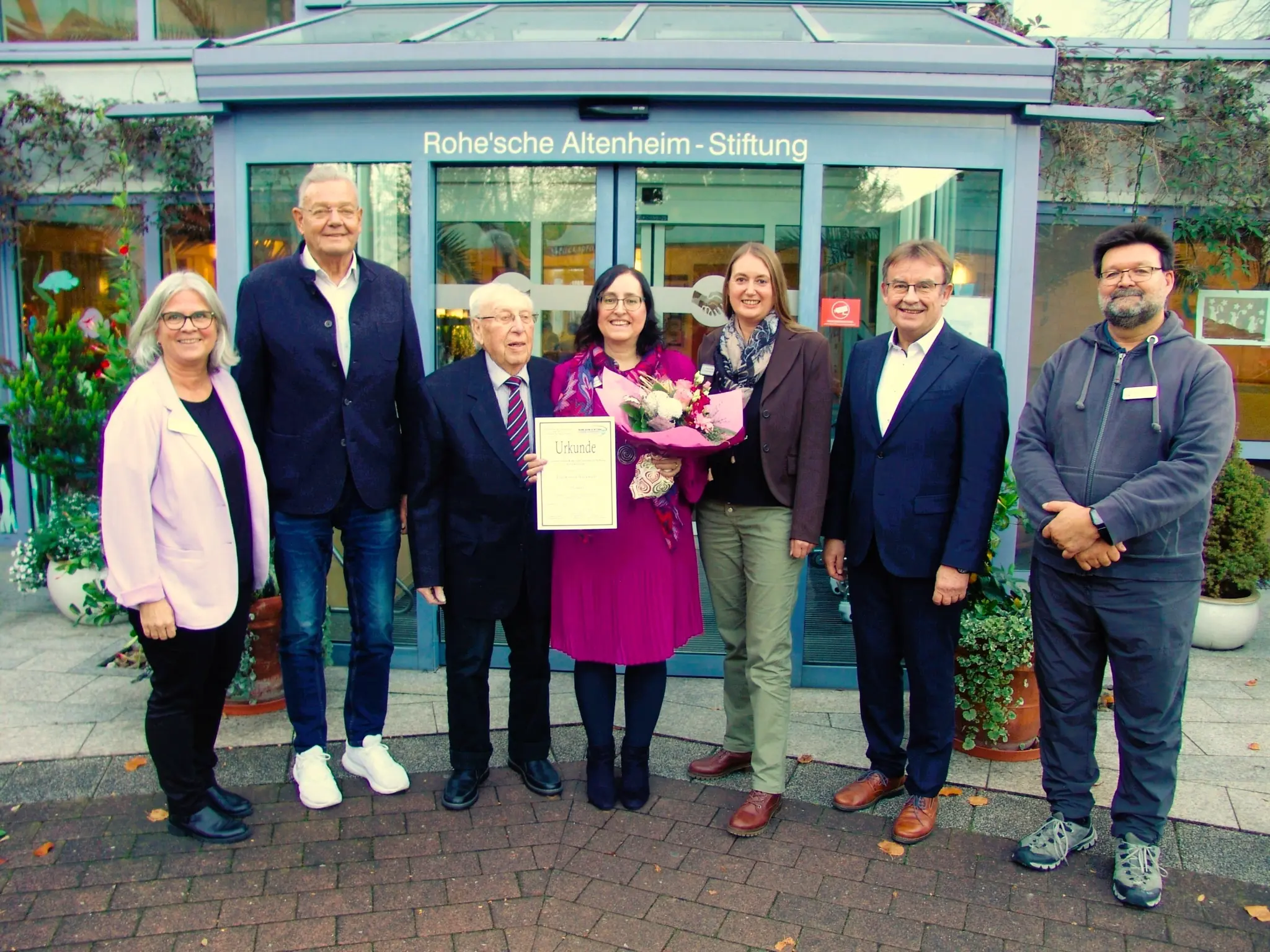 25 Jahre Leiterin der Rohe’schen Stiftung: Jubilarin Kerstin Weckwerth ...